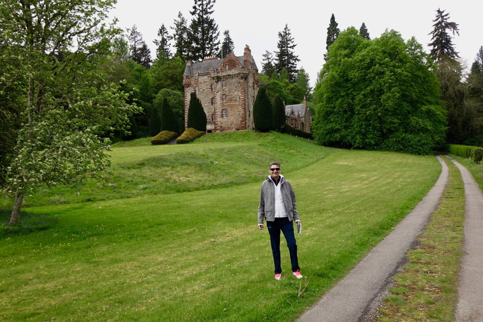 Meeting Mackenzie Clan Chief at Castle Leod